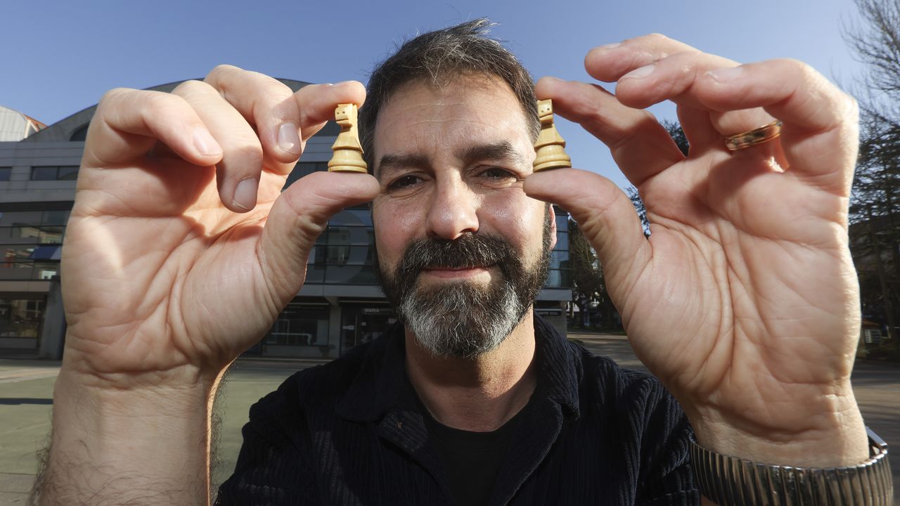 Valentín Costa: «El ajedrez postal es más de estudio, de análisis ...